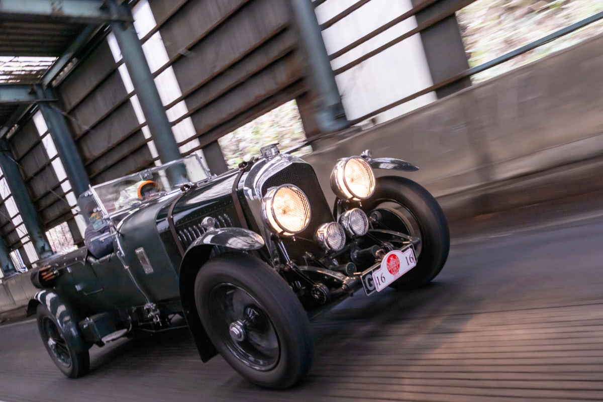 海外から愛車を持ち込み約1カ月で日本縦断！桁外れのラリー「BENTLEY DRIVERS CLUB RISING SUN RALLY 2024」 | octane.jp | 美しい車と暮らす
