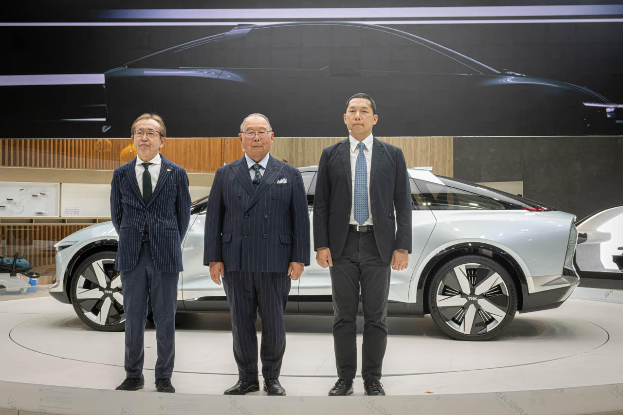 日本の技術を世界に発信｜パリモーターショーでTHKが「LSR-05」を欧州初披露 | octane.jp | 美しい車と暮らす