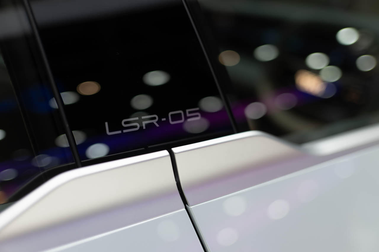 日本の技術を世界に発信｜パリモーターショーでTHKが「LSR-05」を欧州初披露 | octane.jp | 美しい車と暮らす