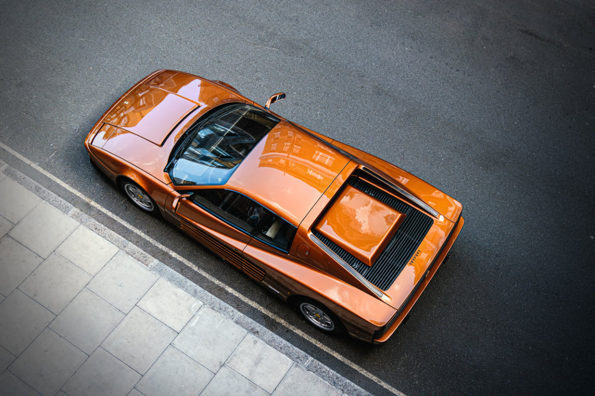 「この車だけは、永遠に手放したくない」2年で2万4000km走るほど、テスタロッサに首ったけ！ | octane.jp | 美しい車と暮らす