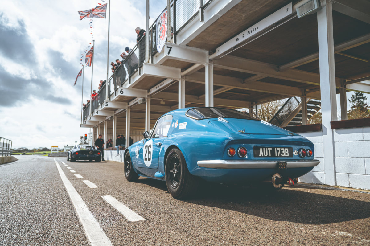 ロータス・エラン26Rがグッドウッドで再び風をまとう | octane.jp | 美しい車と暮らす