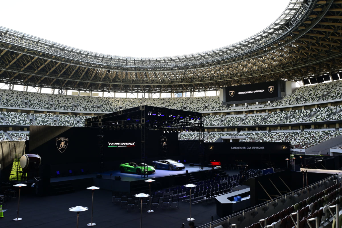 国立競技場がランボルギーニに染まった夜｜Lamborghini Day Japan 2024 | octane.jp | 美しい車と暮らす