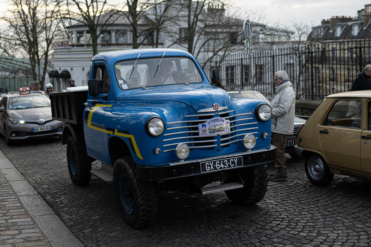ファセル・ヴェガで巡る冬のパリ｜La Traversée de Paris 2025 パリ横断・冬 | octane.jp | 美しい車と暮らす