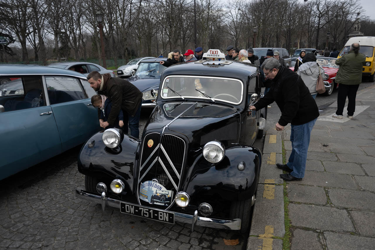 ファセル・ヴェガで巡る冬のパリ｜La Traversée de Paris 2025 パリ横断・冬 | octane.jp | 美しい車と暮らす