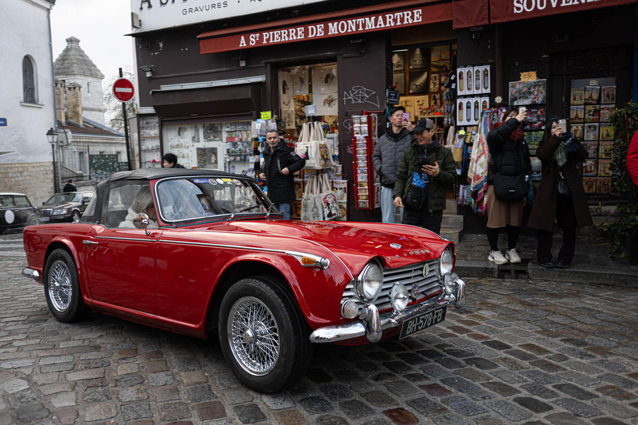 ファセル・ヴェガで巡る冬のパリ｜La Traversée de Paris 2025 パリ横断・冬 | octane.jp | 美しい車と暮らす