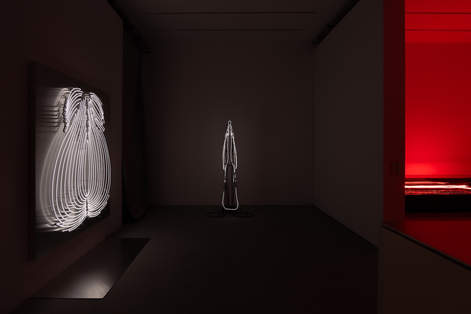 気鋭のネオンアーティスト、福井和来（Waku Fukui）による個展「在在」｜Gallery Common | octane.jp | 美しい車と暮らす