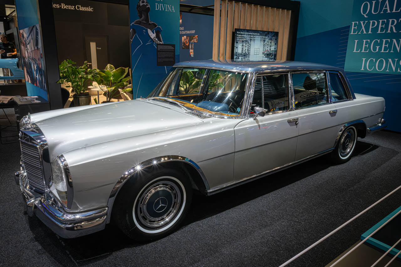 主役はシトロエンDSの70周年！｜レトロモビル2025レポート（その1） | octane.jp | 美しい車と暮らす