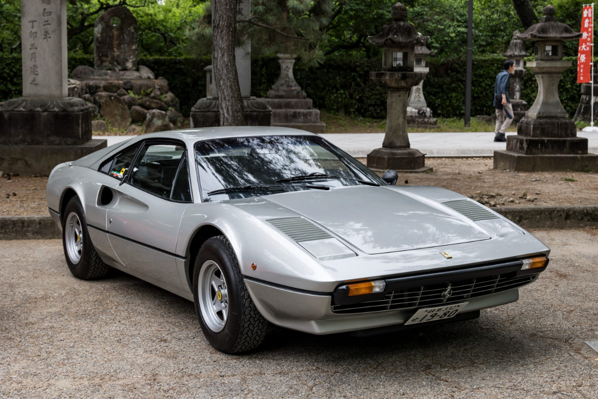 「V8ミドシップ・フェラーリ」などエントリー受付中！｜KYOTO スポーツカー＆スーパーカー・ヘリテージ・ギャザリング北野天満宮2025 | octane.jp | 美しい車と暮らす