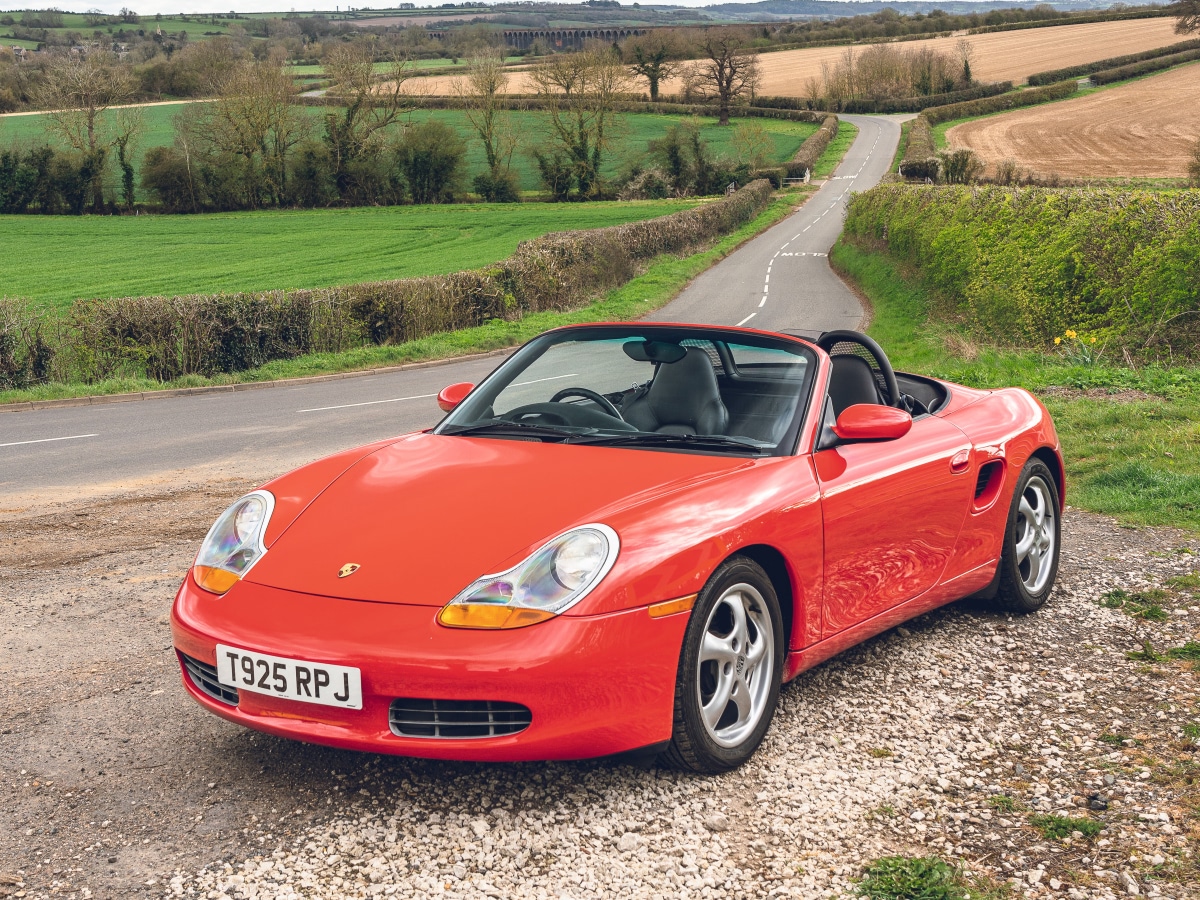 ポルシェ・ボクスターで冬を楽しむ｜『Octane』UKスタッフの愛車日記 | octane.jp | 美しい車と暮らす