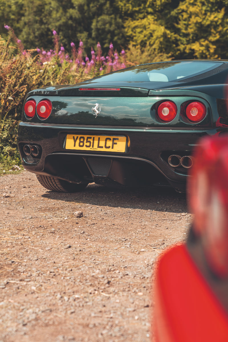 レッドゾーンまで回す必要などないのに、回したくなる。3台の「スモール・フェラーリ」を比較する｜360モデナ編 | octane.jp | 美しい車と暮らす