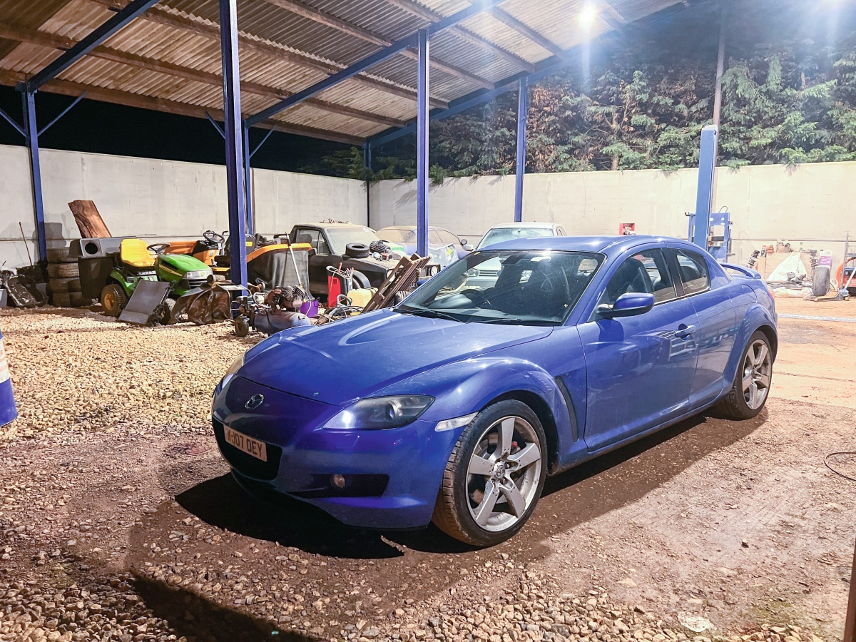 マツダRX-8のボロボロ、カリカリの下回りを修復｜『Octane』UKスタッフの愛車日記 | octane.jp | 美しい車と暮らす