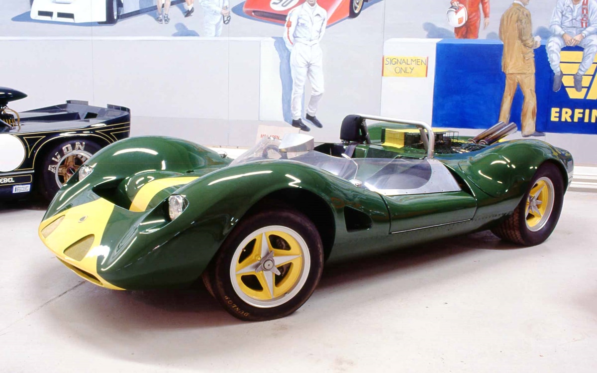 連載：アナログ時代のクルマたち｜Vol. 53 ロータス40 | octane.jp | 美しい車と暮らす