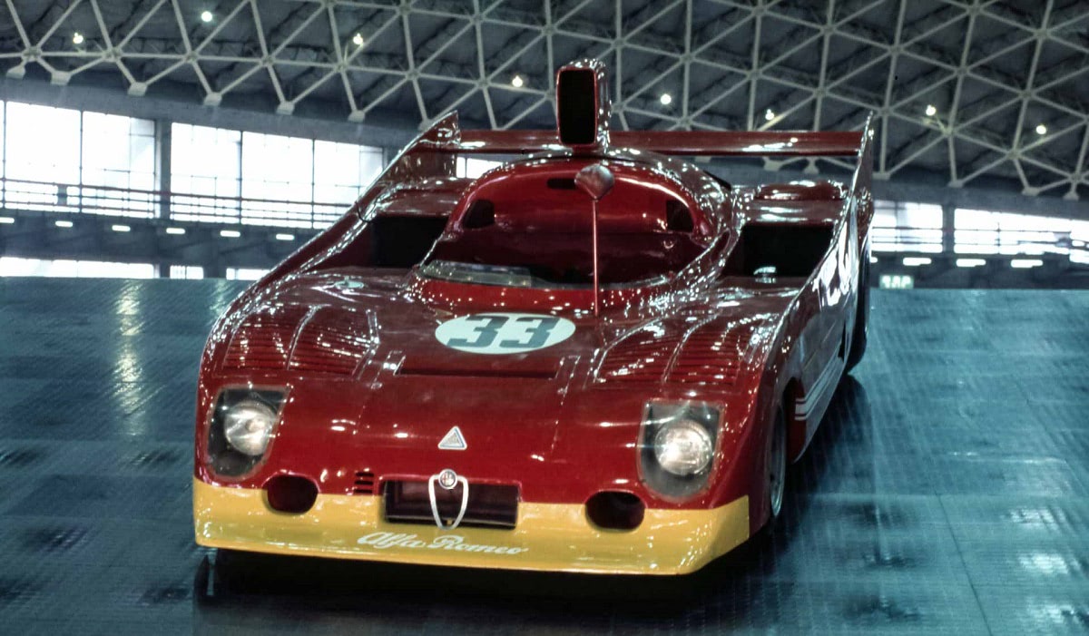 連載：アナログ時代のクルマたち｜Vol. 54 アルファロメオ ティーポ33SC12 | octane.jp | 美しい車と暮らす