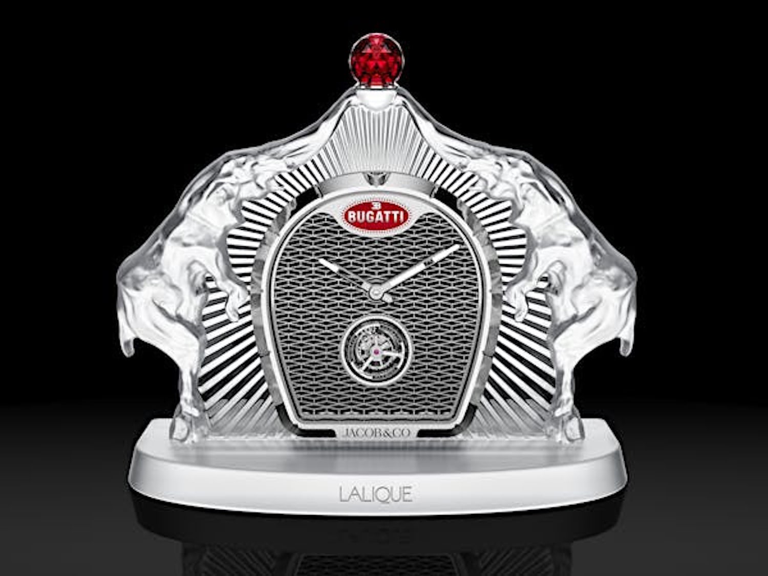Jacob & Co. とブガッティ、そしてラリックが融合した美しいテーブルクロック | octane.jp | 美しい車と暮らす