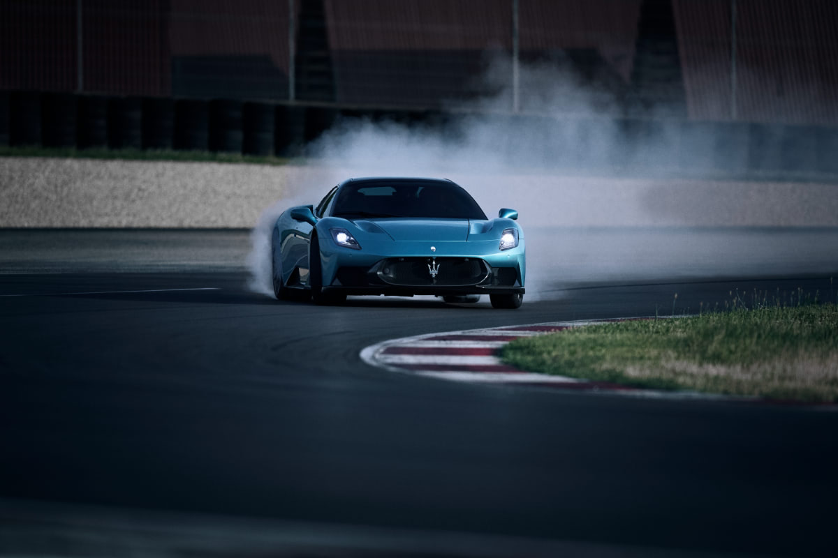 「プーラ」＝「ピュア」。マセラティのアイデンティティを純粋に表現したニューモデル、MCプーラ | octane.jp | 美しい車と暮らす