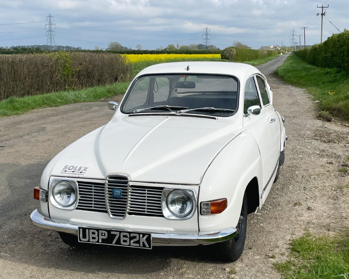 久方ぶりに1971年サーブ96 V4と向き合う｜『Octane』UKスタッフの愛車日記 | octane.jp | 美しい車と暮らす