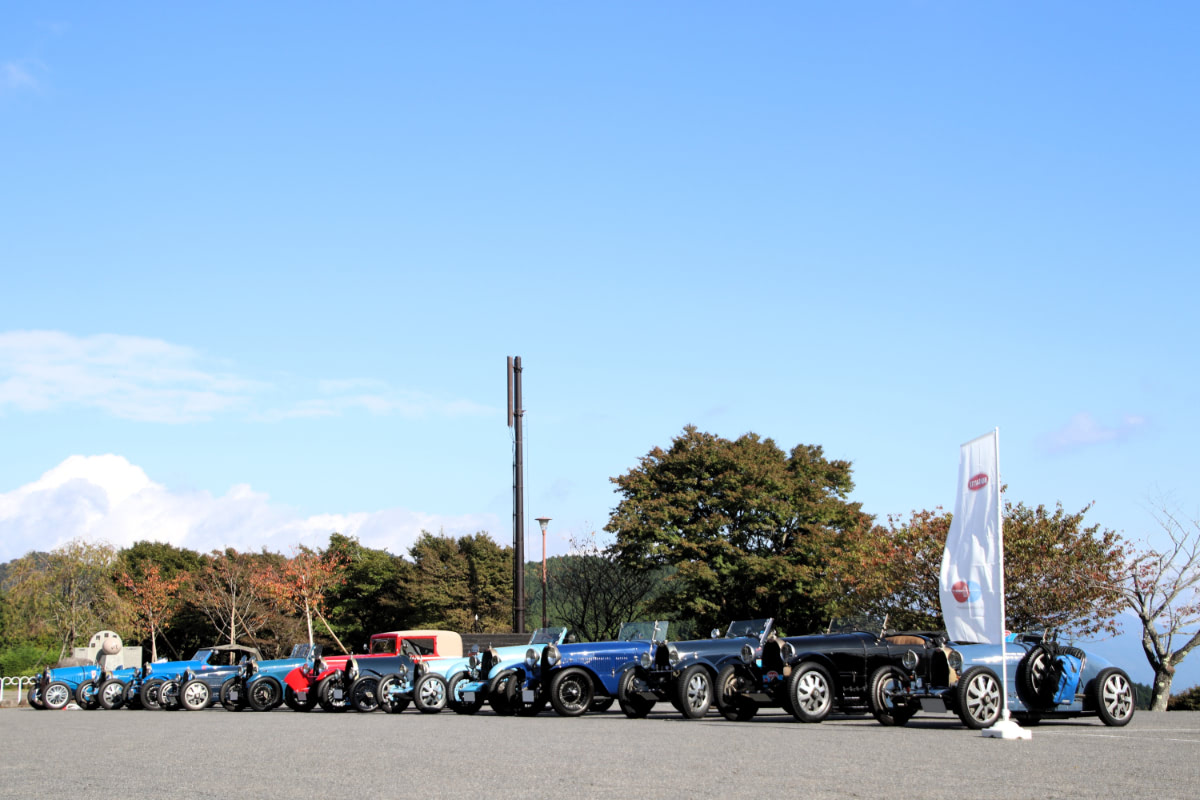 ブガッティが古都を駆け巡る｜BUGATTI CLUB JAPAN MIYABI TOURING | octane.jp | 美しい車と暮らす