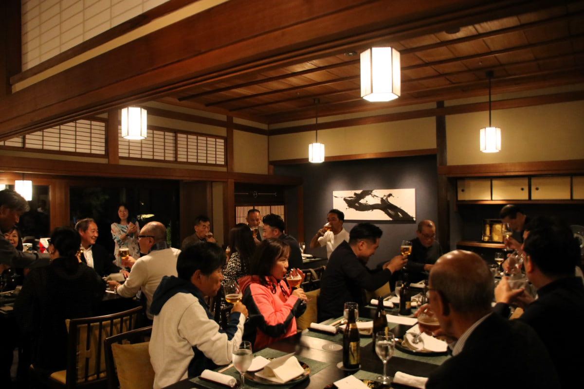 ブガッティが古都を駆け巡る｜BUGATTI CLUB JAPAN MIYABI TOURING | octane.jp | 美しい車と暮らす