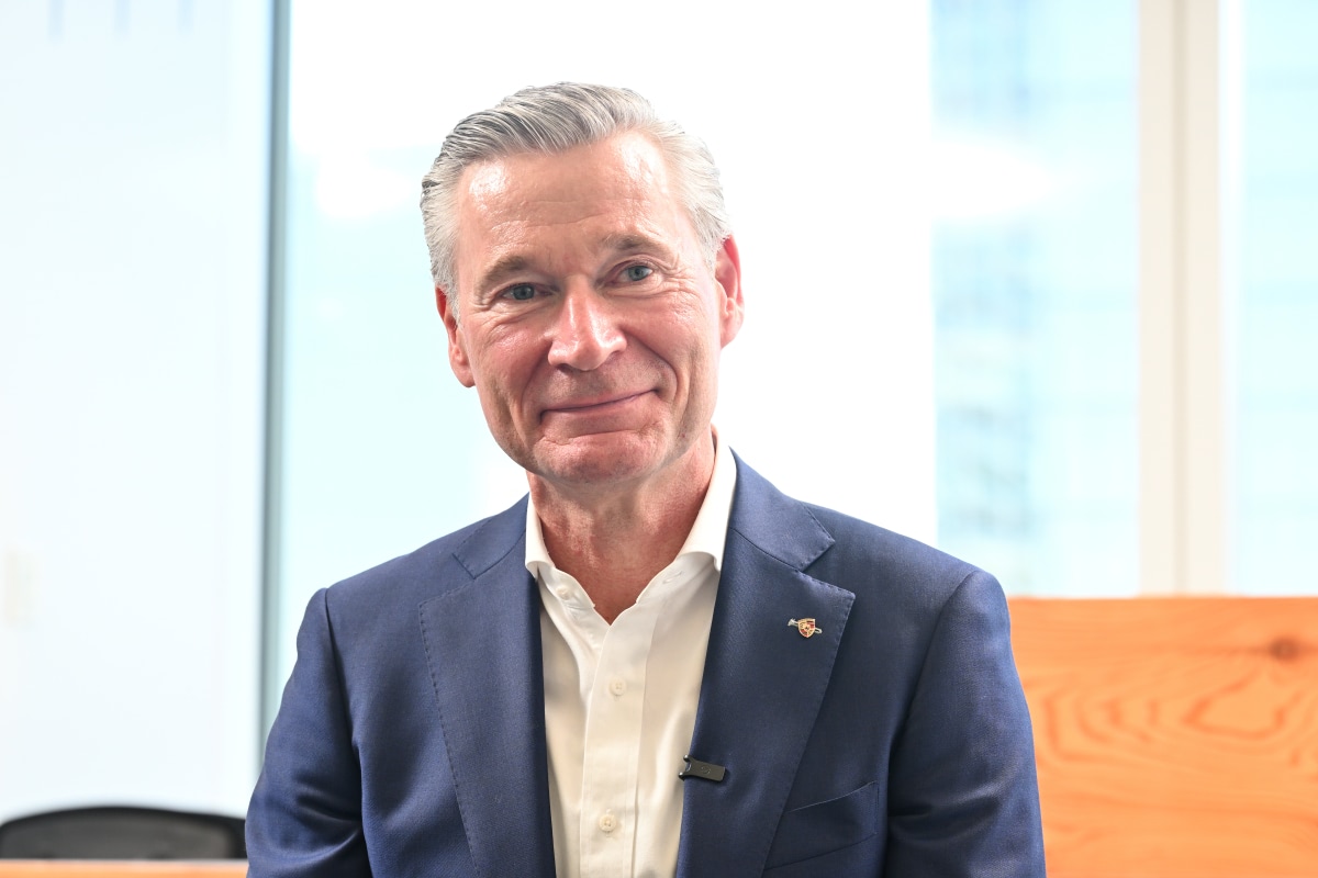 ポルシェジャパン設立30周年の記念日に、イモー・ブッシュマン新社長に初インタビュー | octane.jp | 美しい車と暮らす