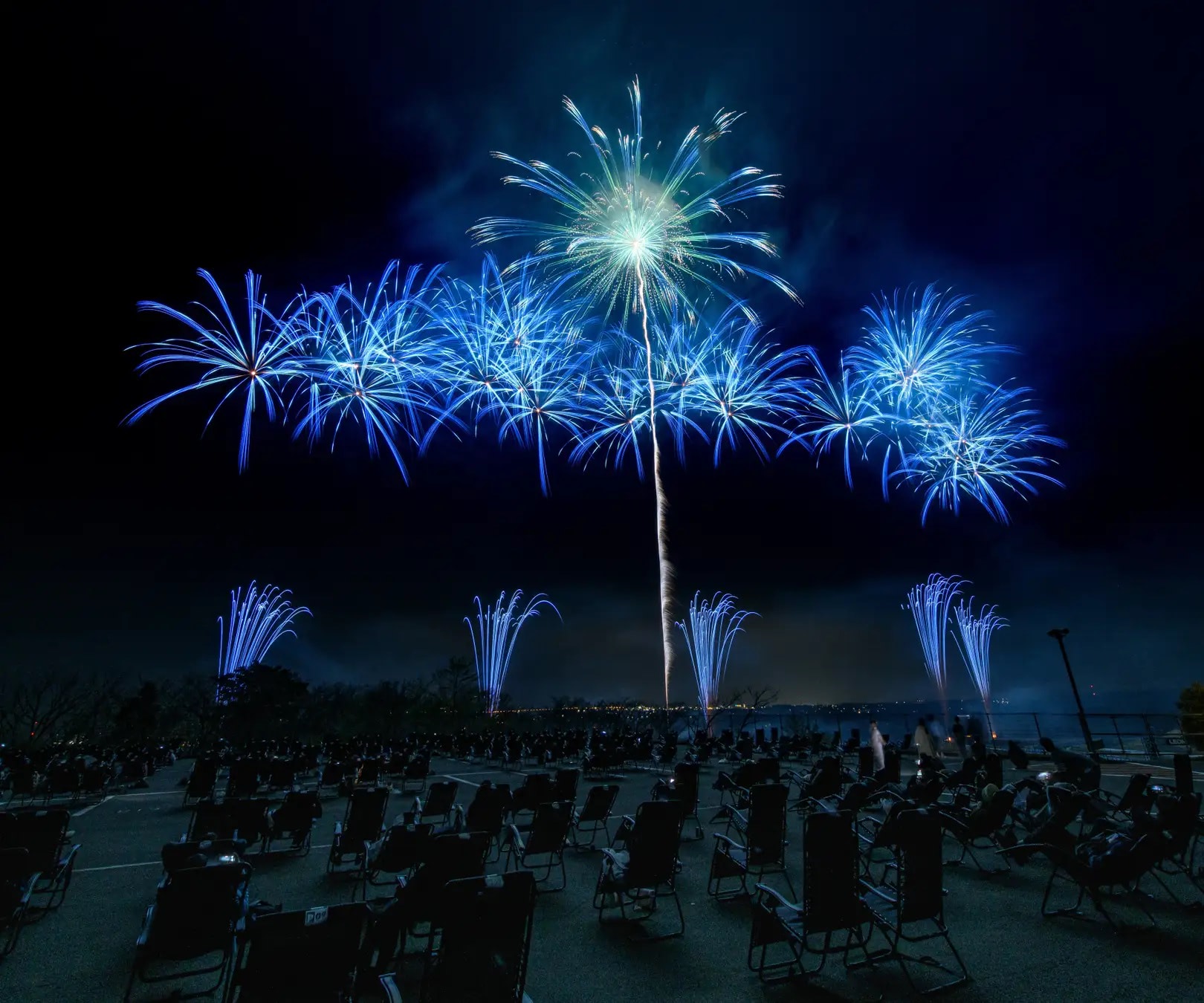 圧巻のスペクタクルショー「富士山花火vsスピードウェイ2026」今年も4月に開催 | octane.jp | 美しい車と暮らす