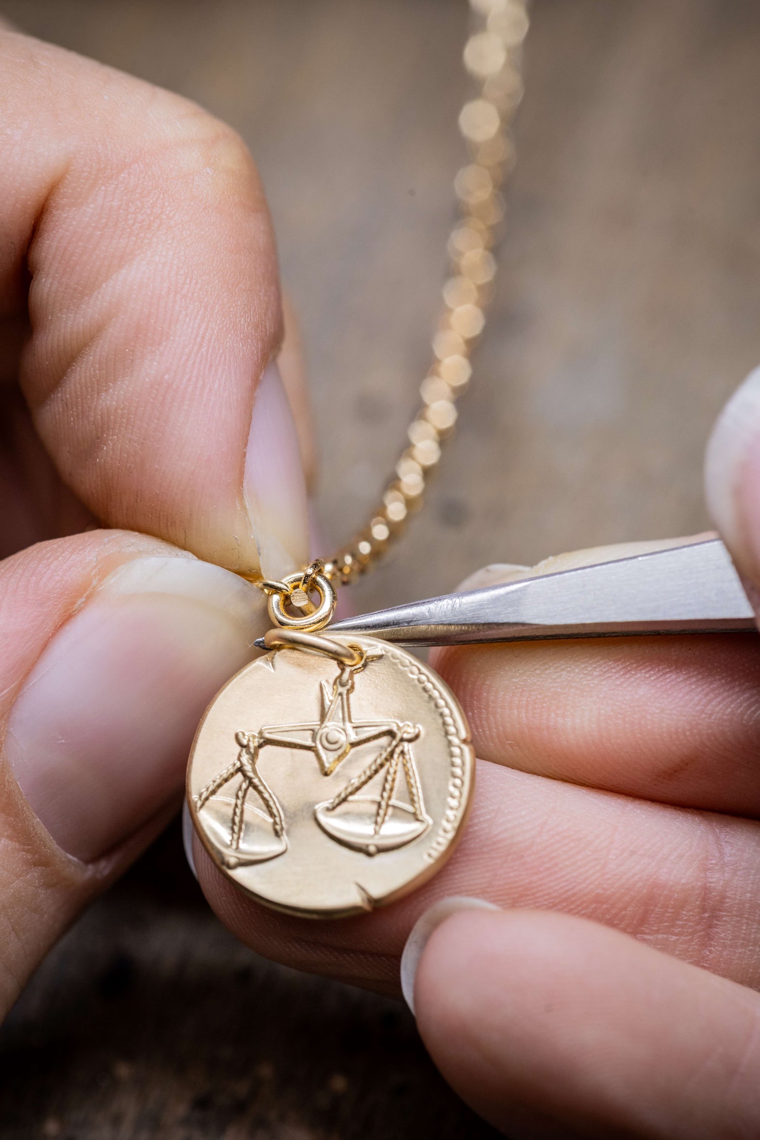 ヴァン クリーフ＆アーペルのゾディアック コレクションより新作が登場 | octane.jp | 美しい車と暮らす