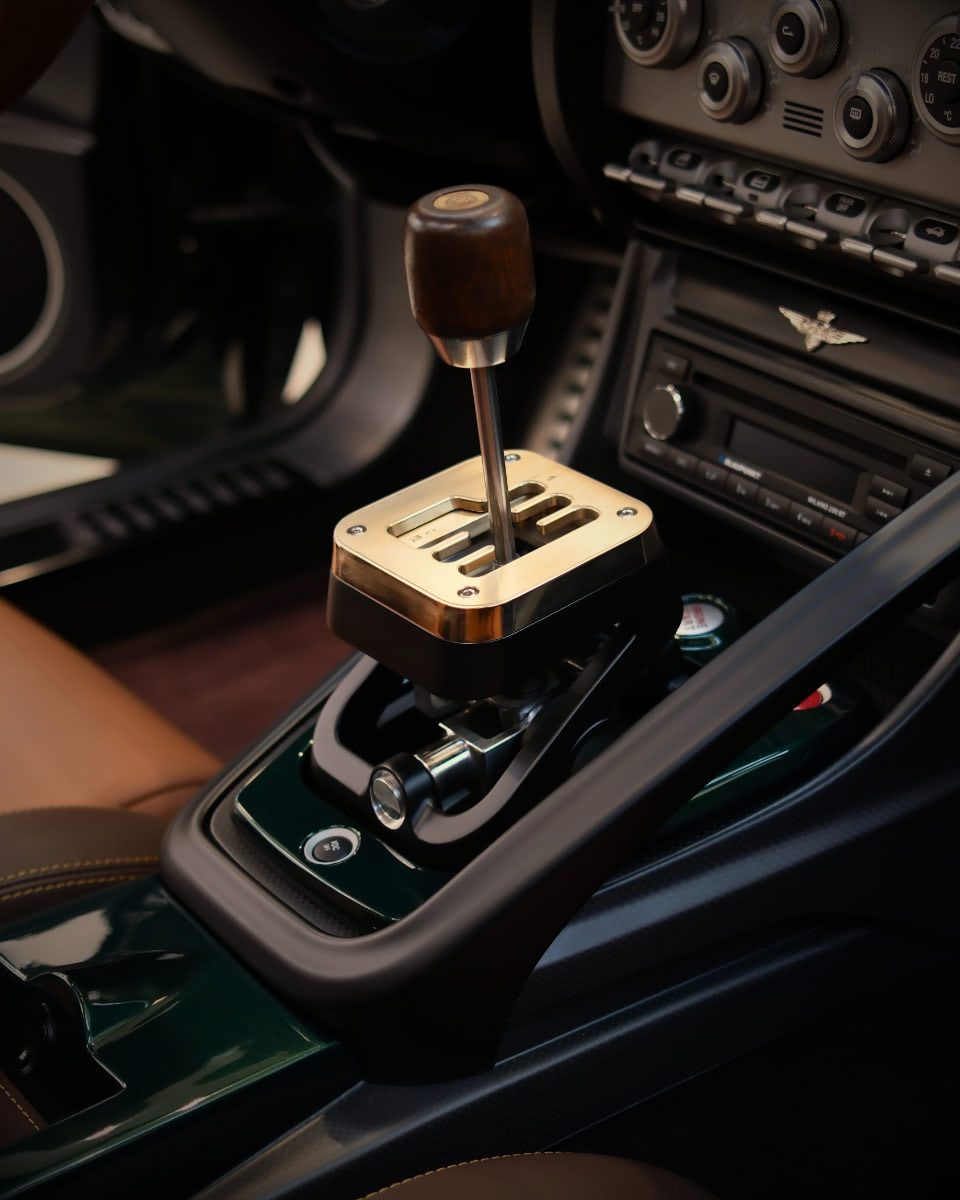 世界に15台の限定車「ディスコ・ヴォランテ」をレストモッド！｜6速MTと新しいブレーキを装備 | octane.jp | 美しい車と暮らす