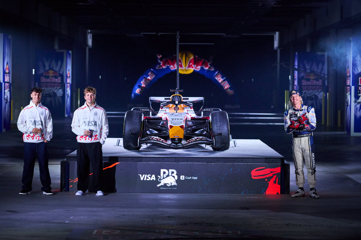 圧巻のドリフト！Red Bull Tokyo Drift 2026 開催｜レーシング・ブルズのスペシャルリバリーもお披露目 | octane ...