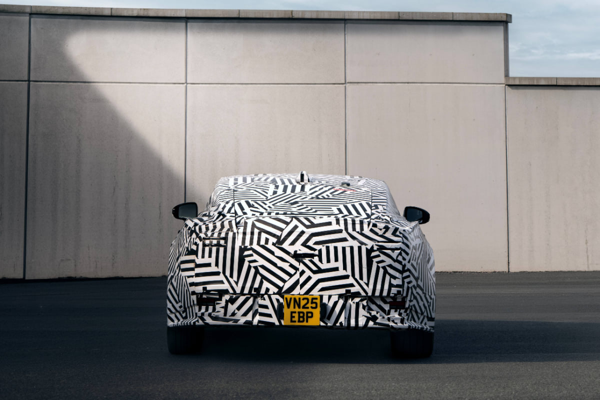 歴代の名作から学ぶ｜新生ジャガー市販車モデルの開発ストーリーを公開 | octane.jp | 美しい車と暮らす