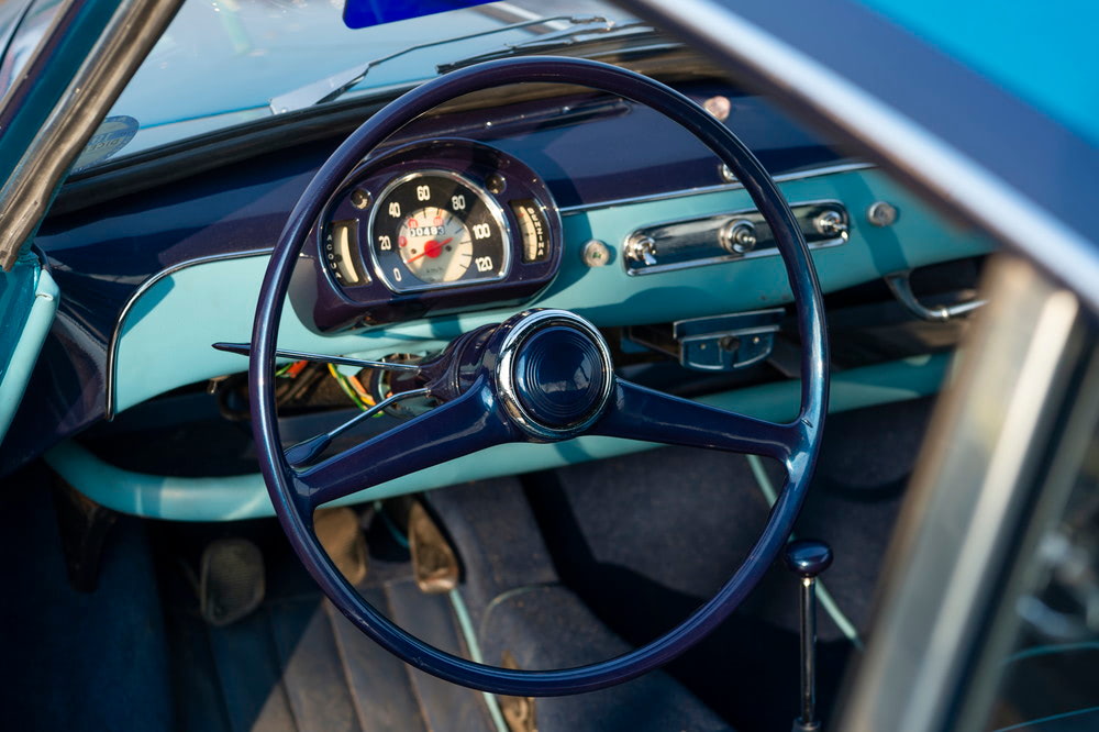 インテリアもおしゃれでかわいい！世界的にも珍しいフィアット600 | octane.jp | 美しい車と暮らす