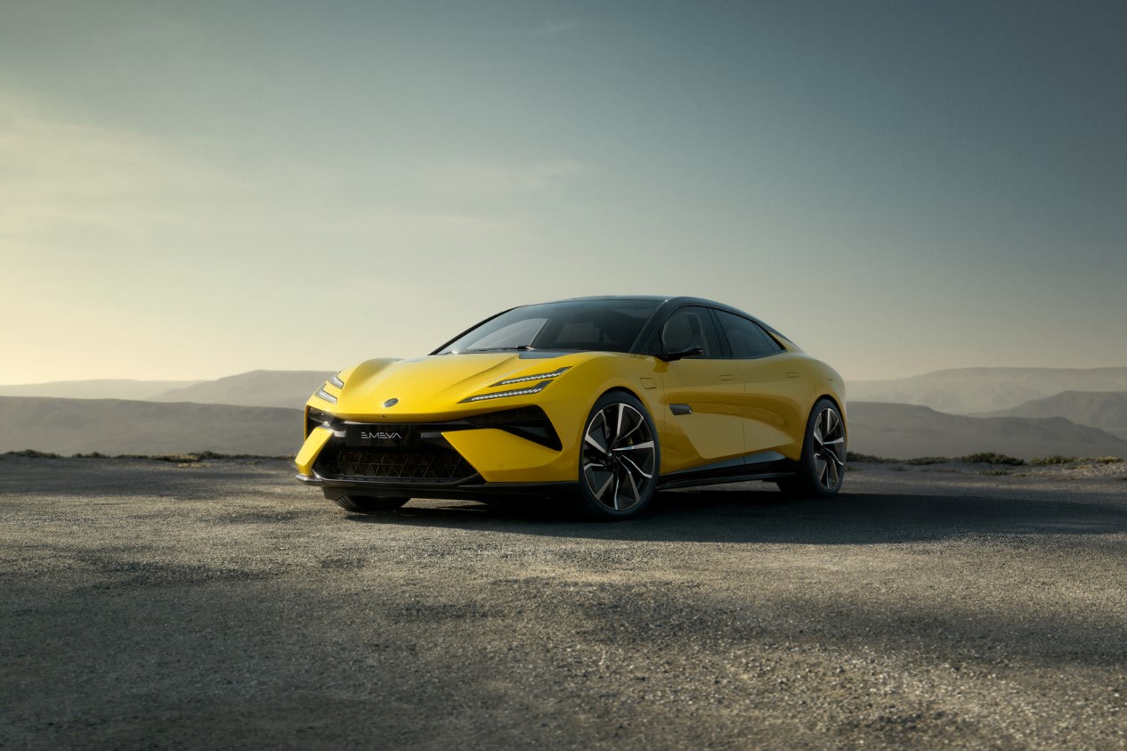 ロータスの最新電動フラッグシップ、4ドアハイパーGTの「エメヤ」がNYで発表！ | octane.jp | 美しい車と暮らす