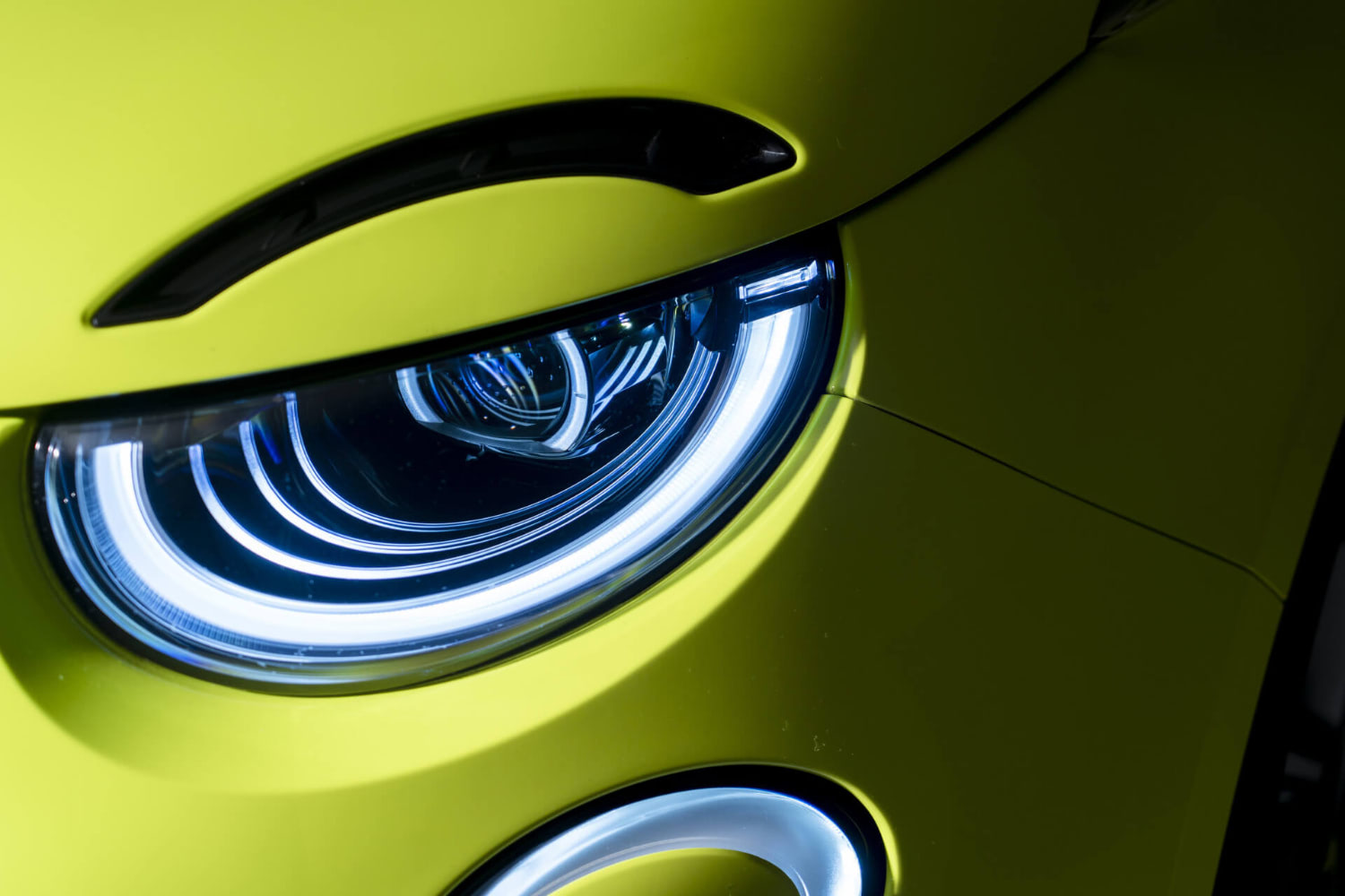 レコードモンツァのエグゾースト音を忠実に再現!? アバルト初の電気自動車 「Abarth 500e」発売 | octane.jp | 美しい車と暮らす