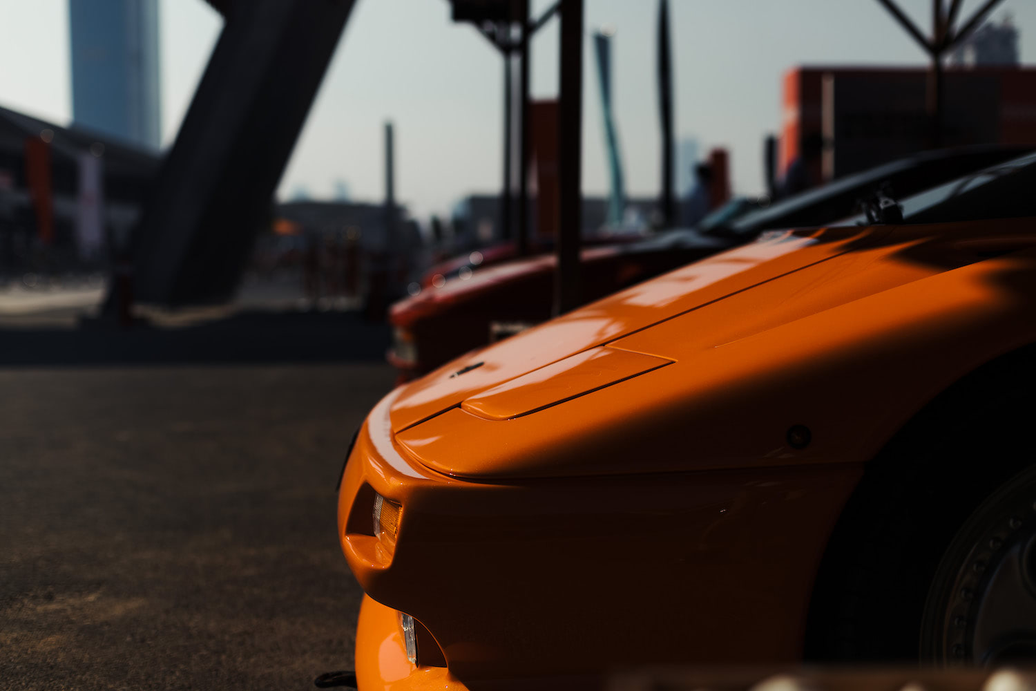 ドバイの注目イベント「ガルフ・ヒストリック」がレーシングカー以外のクラシック部門を新設！ | octane.jp | 美しい車と暮らす